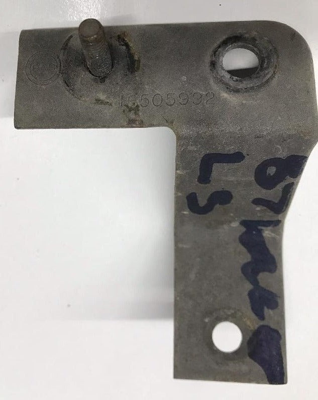 HEADER PANEL BRACKET ,RIGHT CORNER 86-88 MONTE CARLO LS – Chicago ...