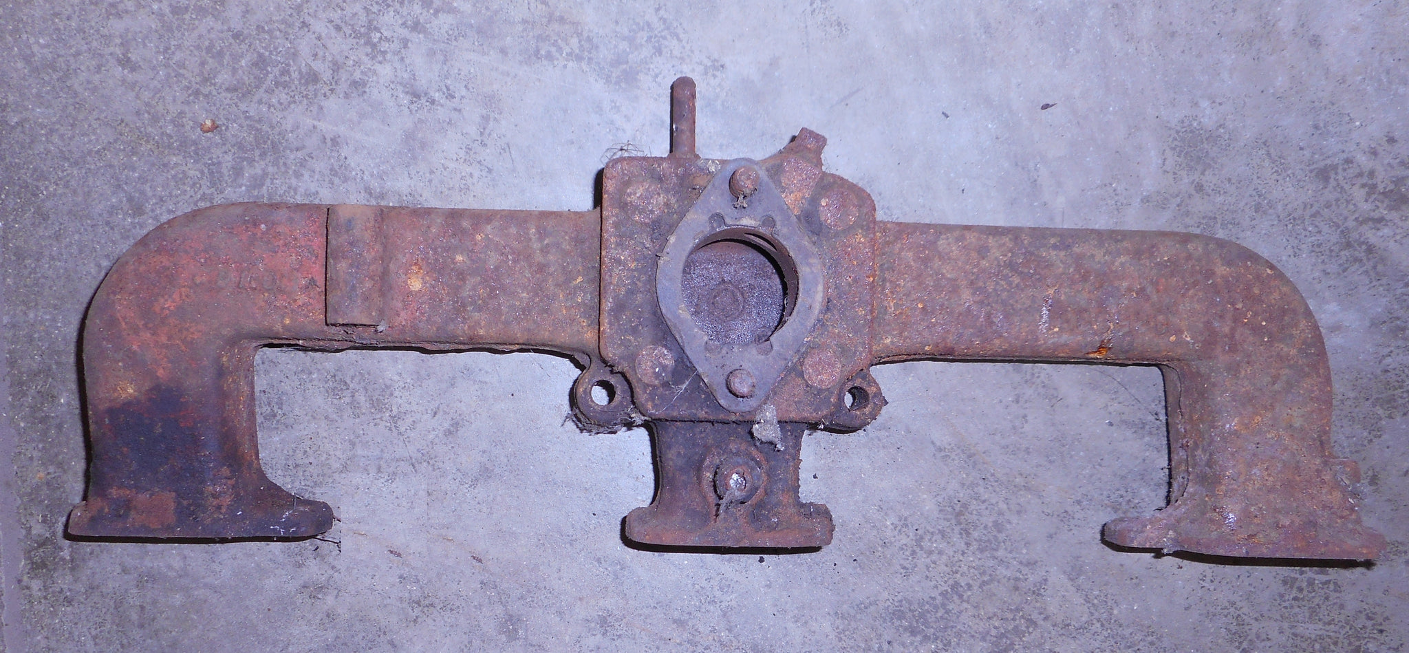 INTAKE MANIFOLD, 6 CYL, USED, 62-70 CHEVY – Chicago Muscle Car Parts , Inc.